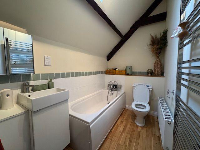 2 bedroom barn conversion to rent