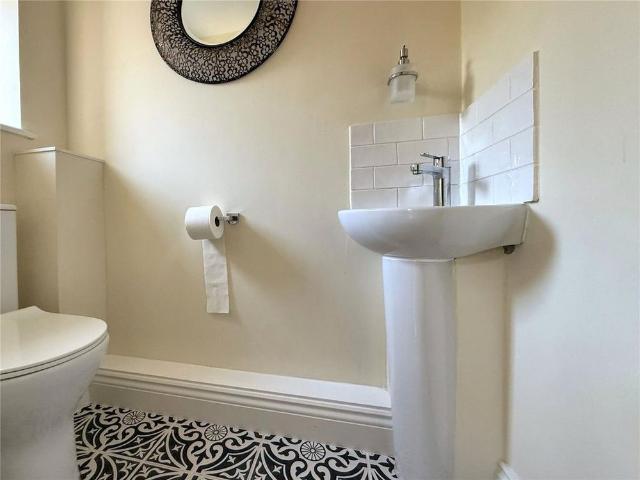 2 bedroom barn conversion to rent