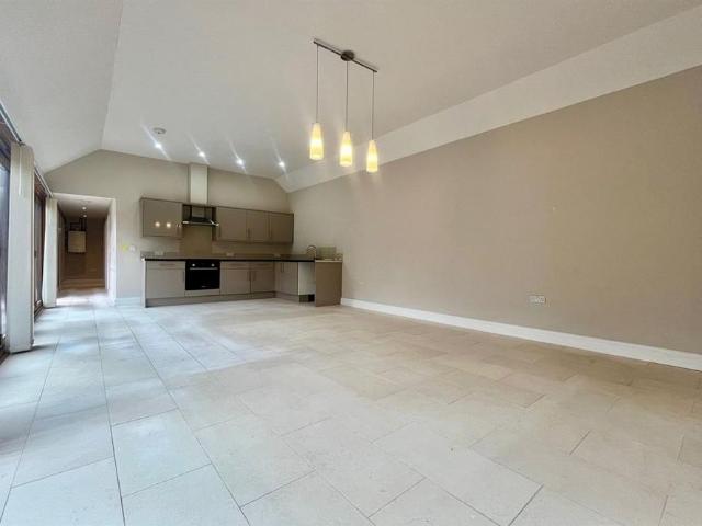 2 bedroom barn conversion to rent