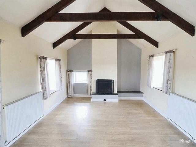 2 bedroom barn conversion to rent