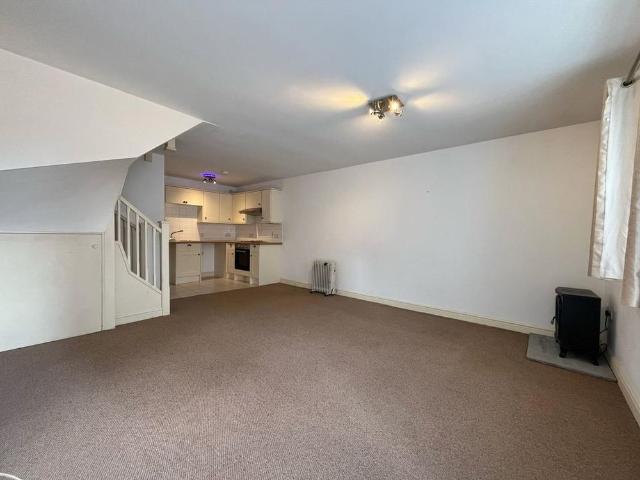 2 bedroom barn conversion to rent