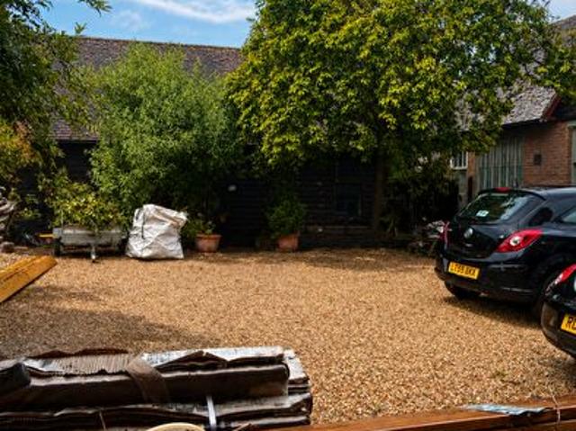 2 Bedroom Barn Conversion To Rent In Aylesbury Road, HP22