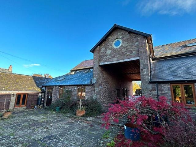 2 Bedroom Barn Conversion To Rent In Llanfihangel Talyllyn, Brecon, LD3