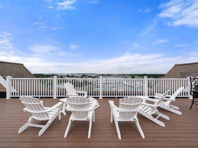 2 bedroom, Barnstable MA 02601 104043047
