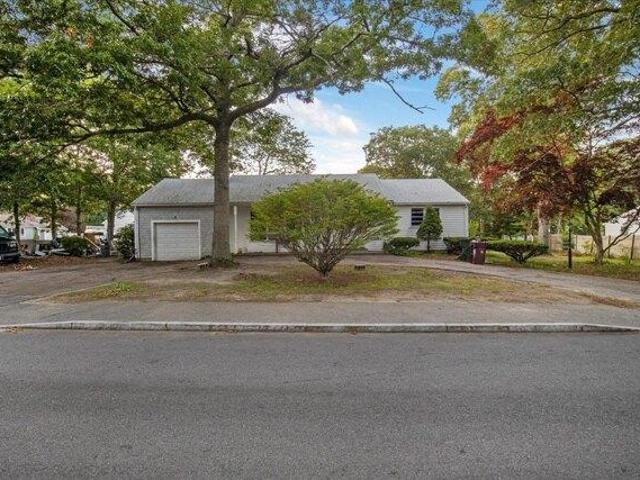 2 bedroom, Barnstable MA 02601 105059359