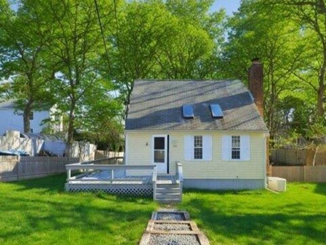 2 bedroom, Barnstable MA 02601 LS102670494