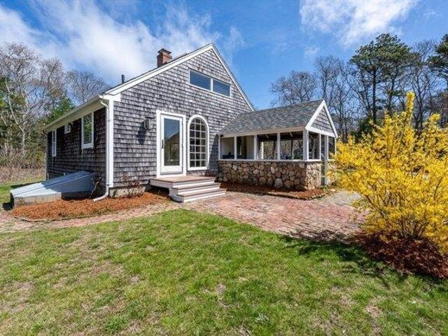 2 bedroom, Barnstable MA 02630 LS102671021