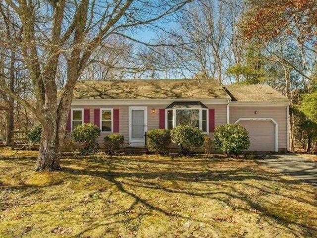 2 bedroom, Barnstable MA 02632 102317382