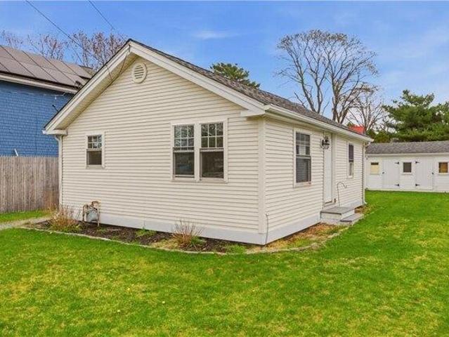 2 bedroom, Barrington RI 02806 102314740