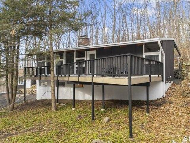 2 bedroom, Bethany CT 06524 101857847