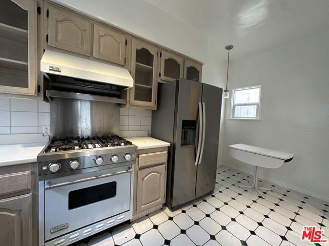 2 bedroom, Beverly Hills CA 90212 87751559