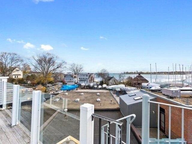 2 bedroom, Beverly MA 01915 102447655