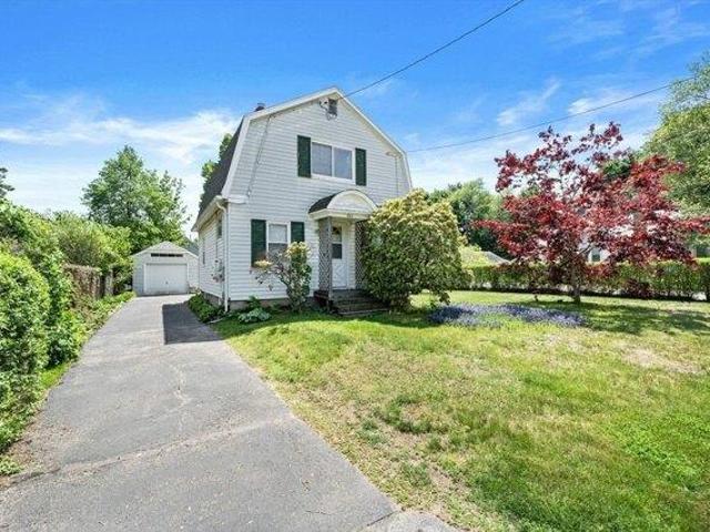 2 bedroom, Beverly MA 01915 103852898
