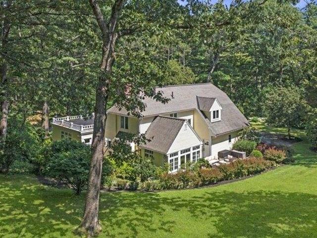 2 bedroom, Beverly MA 01915 LS102729040