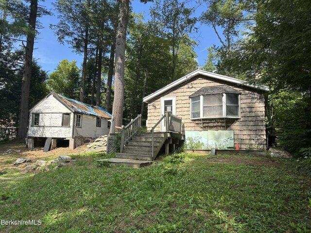 2 bedroom, Becket MA 01223 LS92960228