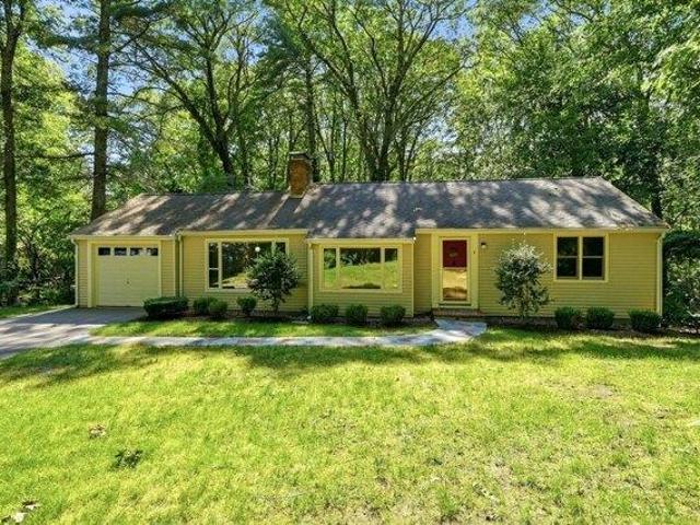 2 bedroom, Bedford MA 01730 104852736