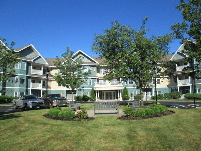 2 bedroom, Bedford NH 03110 104444293