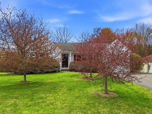 2 bedroom, Belchertown MA 01007 102799989
