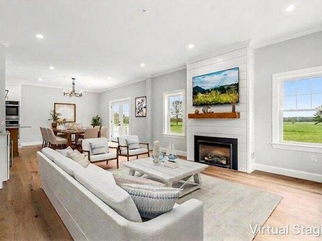 2 bedroom, Bellingham MA 02019 105082918