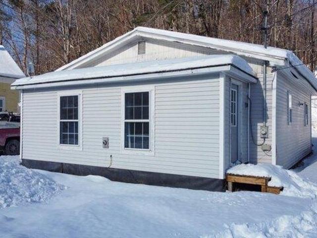 2 bedroom, Bingham ME 04920 104445855