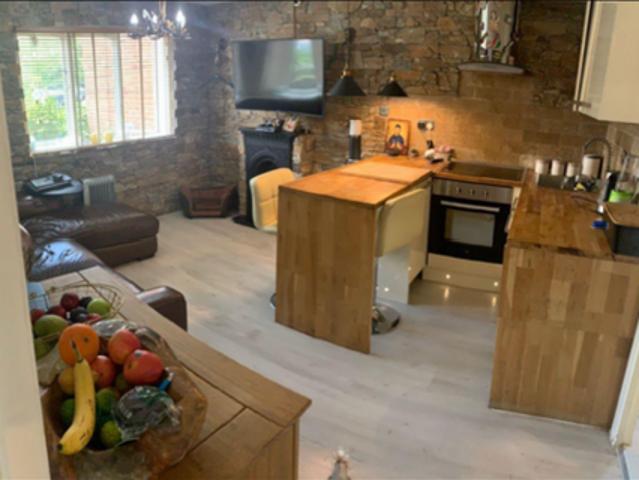 2 bedroom block of apartments to rent