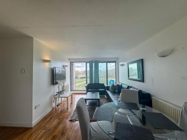 2 bedroom block of apartments to rent