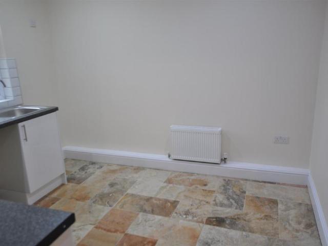 2 bedroom block of apartments to rent