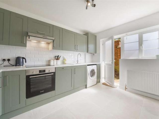 2 Bedroom Block Of Apartments Flat