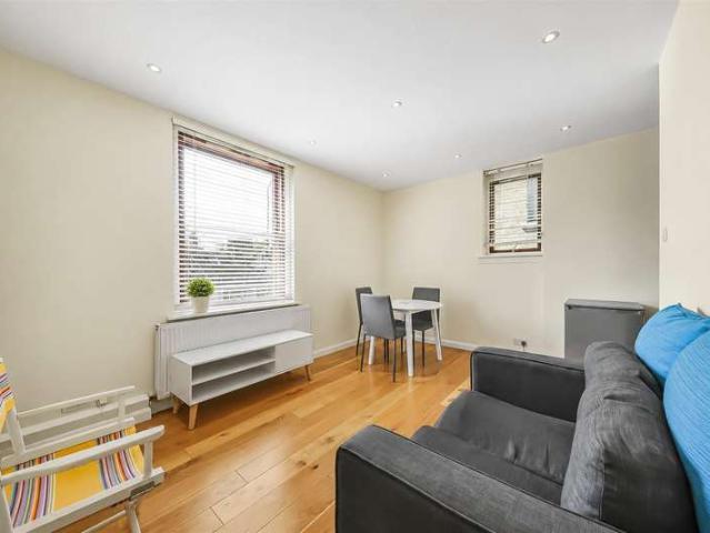 2 Bedroom Apartment Flat