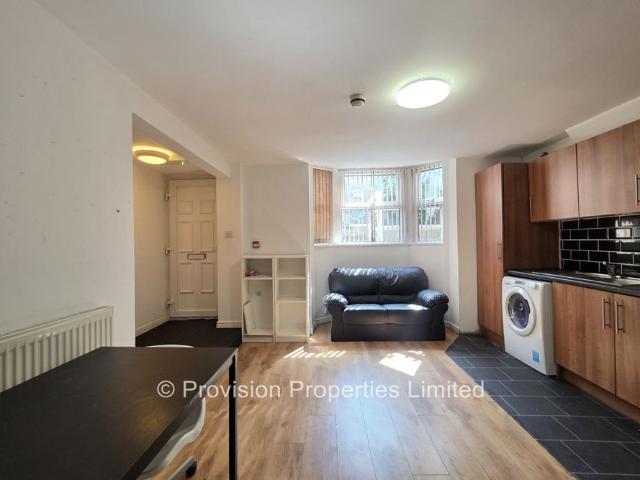 2 Bedroom Brudenell Mount