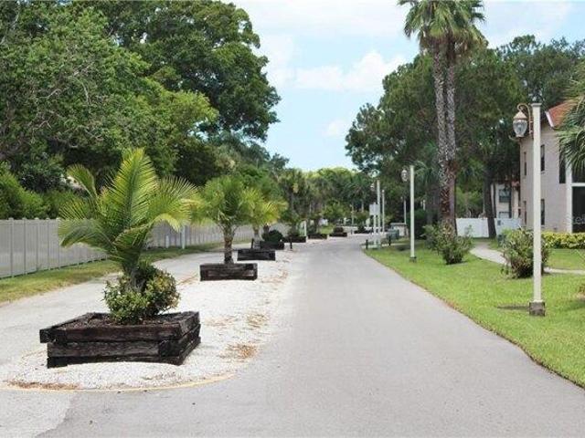 2 bedroom, Bradenton FL 34210 LS89118041