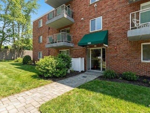 2 bedroom, Braintree MA 02184 102591977