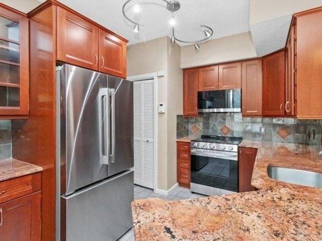2 bedroom, Braintree MA 02184 103620236