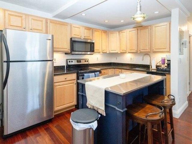 2 bedroom, Braintree MA 02184 105080824