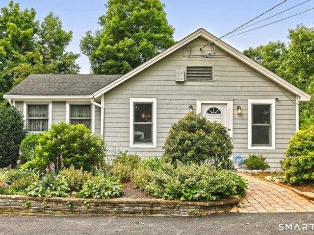 2 bedroom, Branford CT 06405 105115445