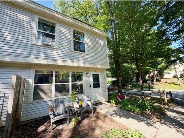 2 bedroom, Brattleboro VT 05301 104263858
