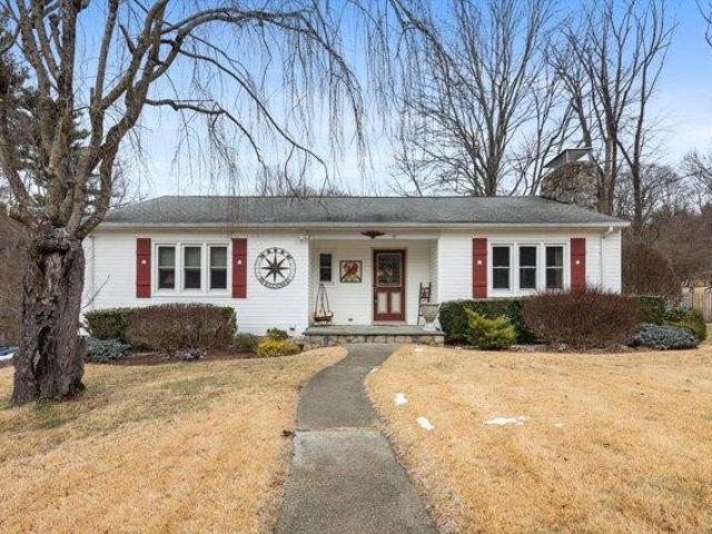 2 bedroom, Brewster NY 10509 88168730
