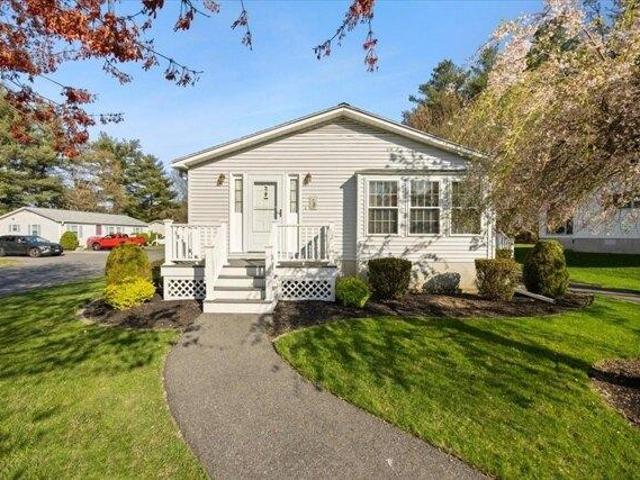2 bedroom, Bridgewater MA 02324 102345029