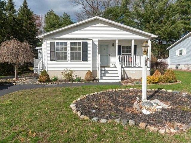 2 bedroom, Bridgewater MA 02324 102669971