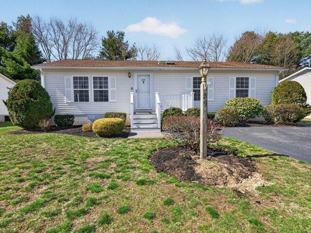 2 bedroom, Bridgewater MA 02324 102670965