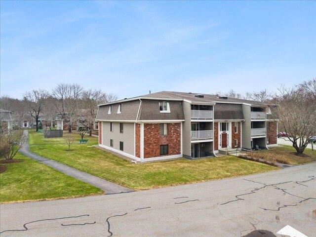 2 bedroom, Bridgewater MA 02324 103035954