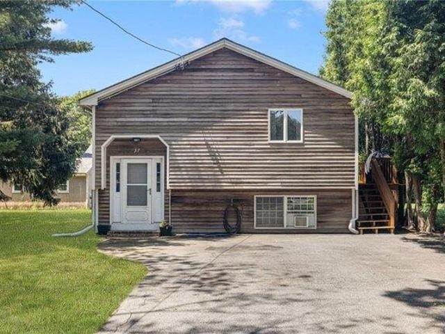 2 bedroom, Bristol RI 02809 105109008