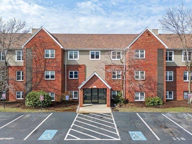 2 bedroom, Brockton MA 02301 105060776