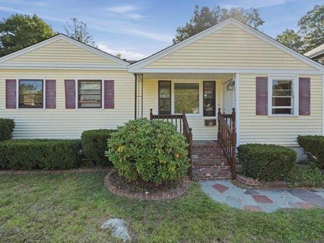 2 bedroom, Brockton MA 02301 105108225