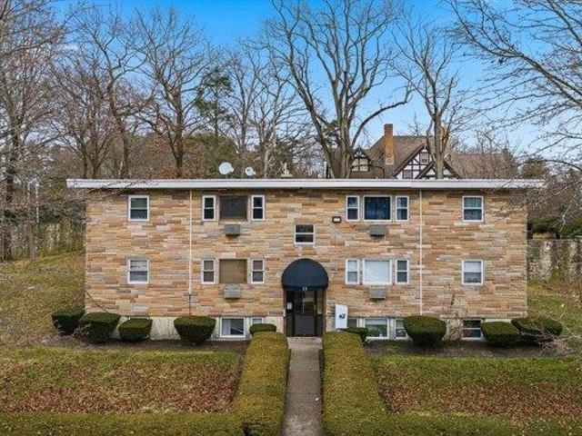 2 bedroom, Brockton MA 02301 102372739