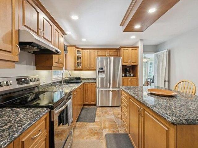 2 bedroom, Brookfield NH 03872 102344463