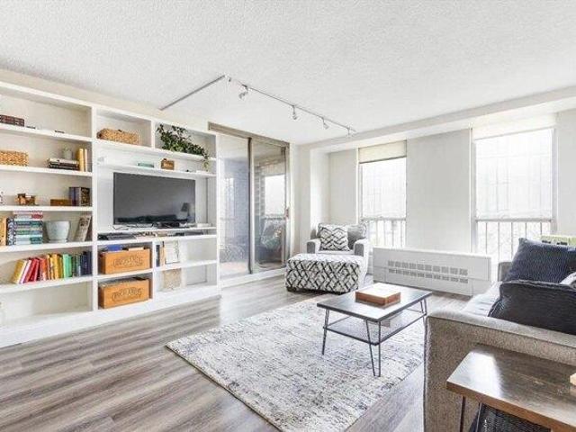 2 bedroom, Brookline MA 02445 102119727