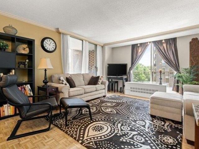 2 bedroom, Brookline MA 02445 103187090