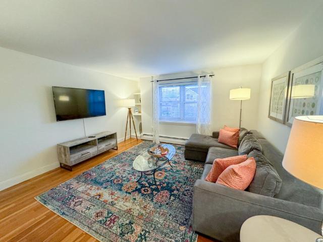 2 bedroom, Brookline MA 02445 85153377