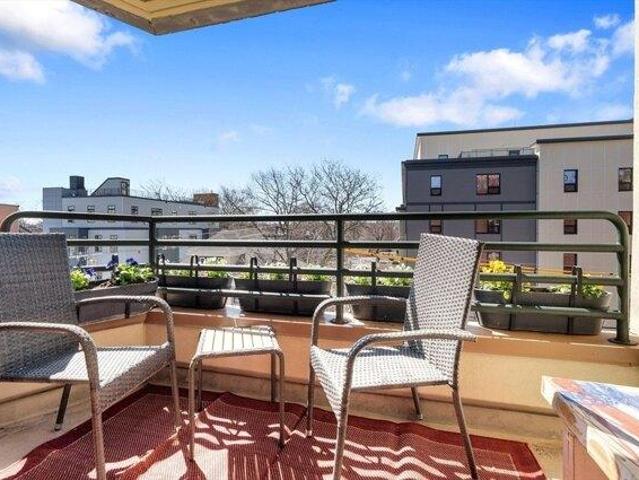 2 bedroom, Brookline MA 02446 102370115